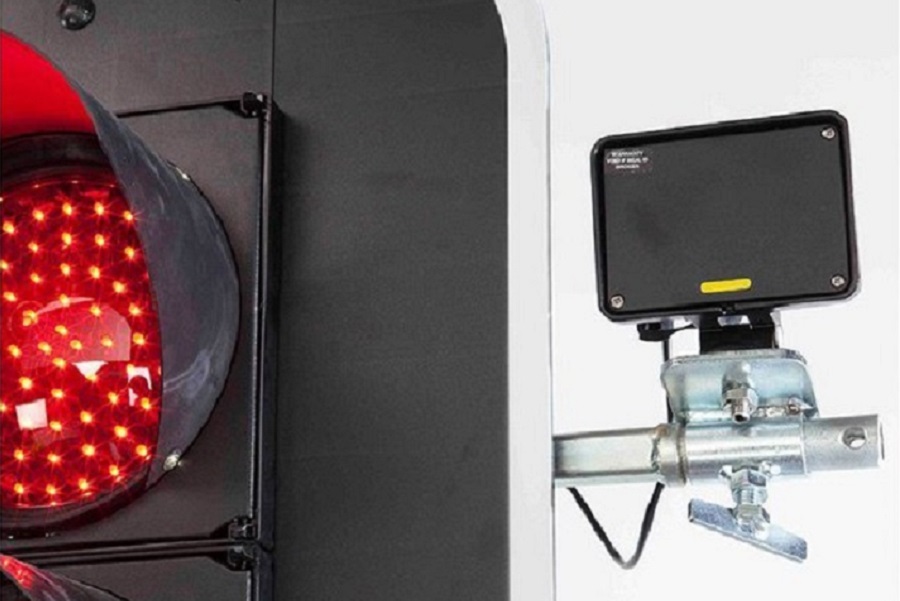 A1Roadlines > CS-400 Solar Portable Traffic Light System Option 1